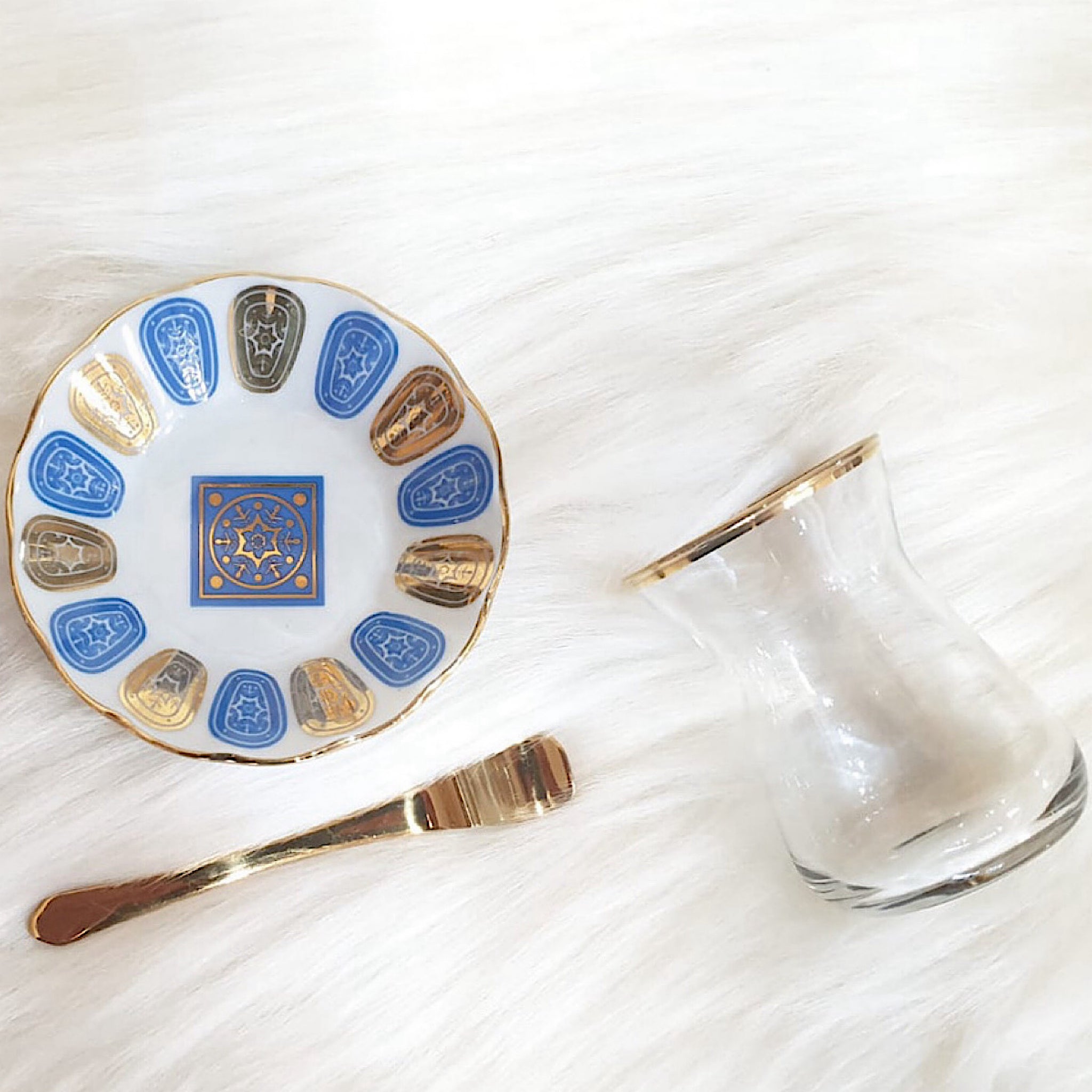 Gilded Persian Blue Porcelain Tea Set with Spoon - Elegant Presentatio